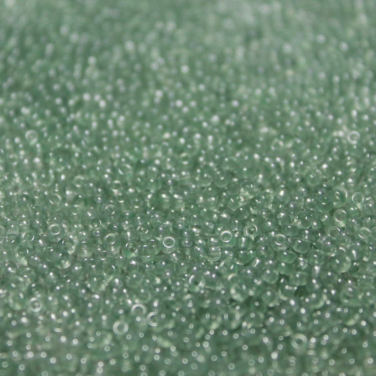 Transparent Greasy Peyote Green ~ 11/0 JSB 155G – Powwowbling