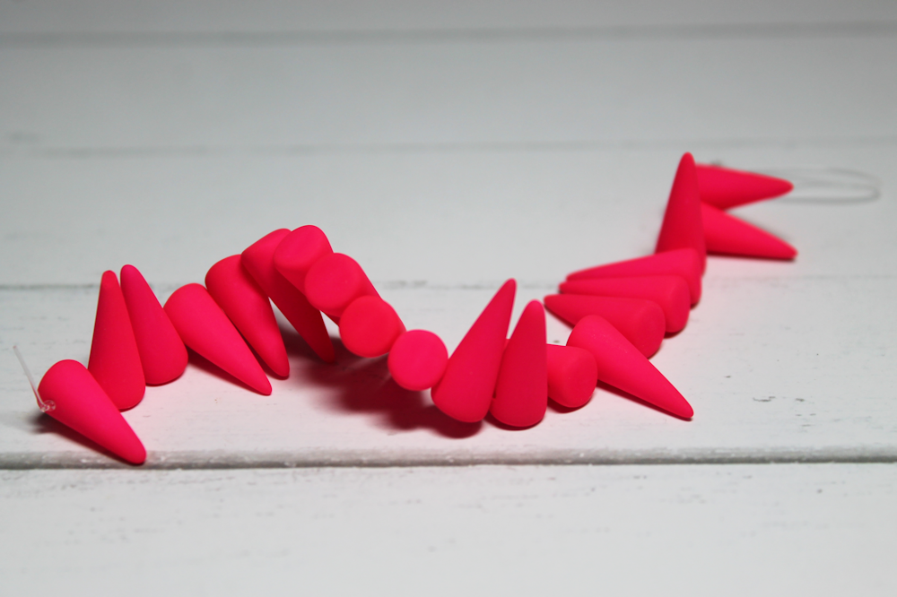 5x8mm Spike - Matte Neon Pink ~ Spike 13| Powwowbling
